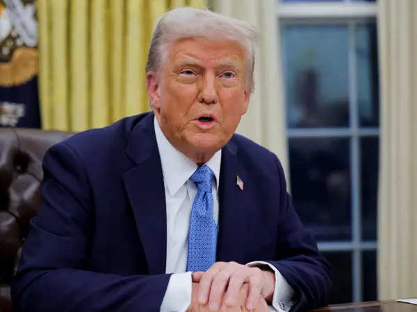 US President Trump says he will pay out of his pocket to the astronauts ...