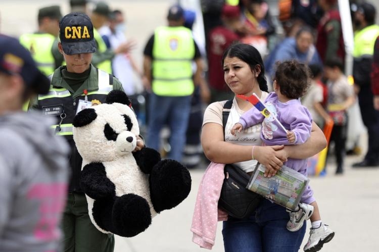 États-Unis : l’administration Trump met fin au statut légal de plus de 500.000 migrants