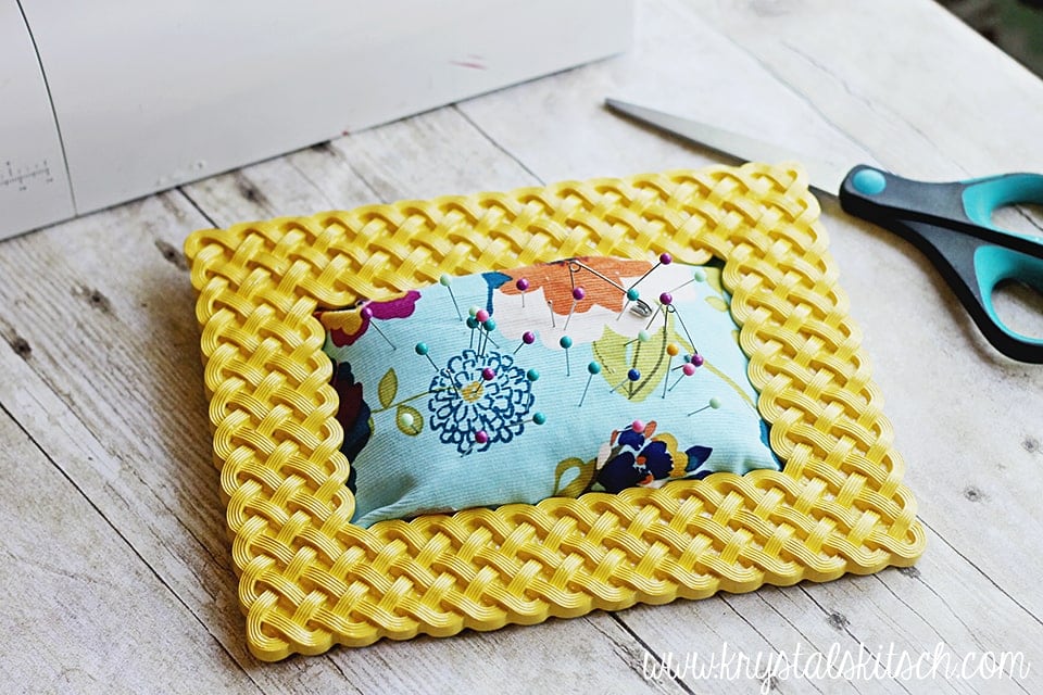 DIY Picture Frame Pin Cushion