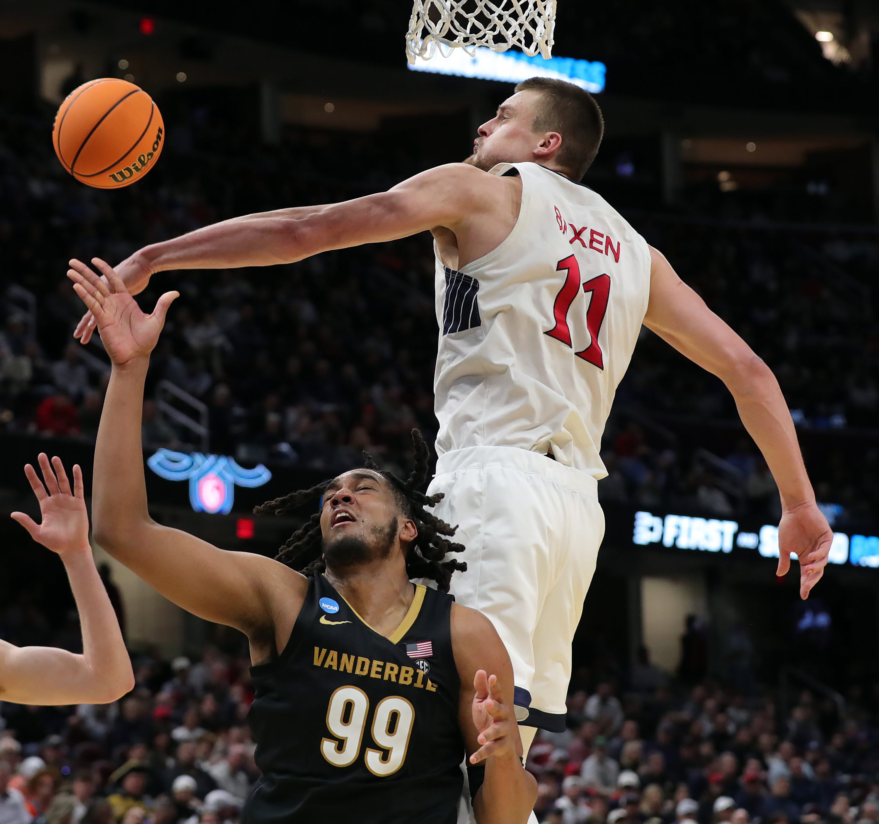 Alabama wants to 'push the pace,' St. Mary's wants to 'clamp down' in ...