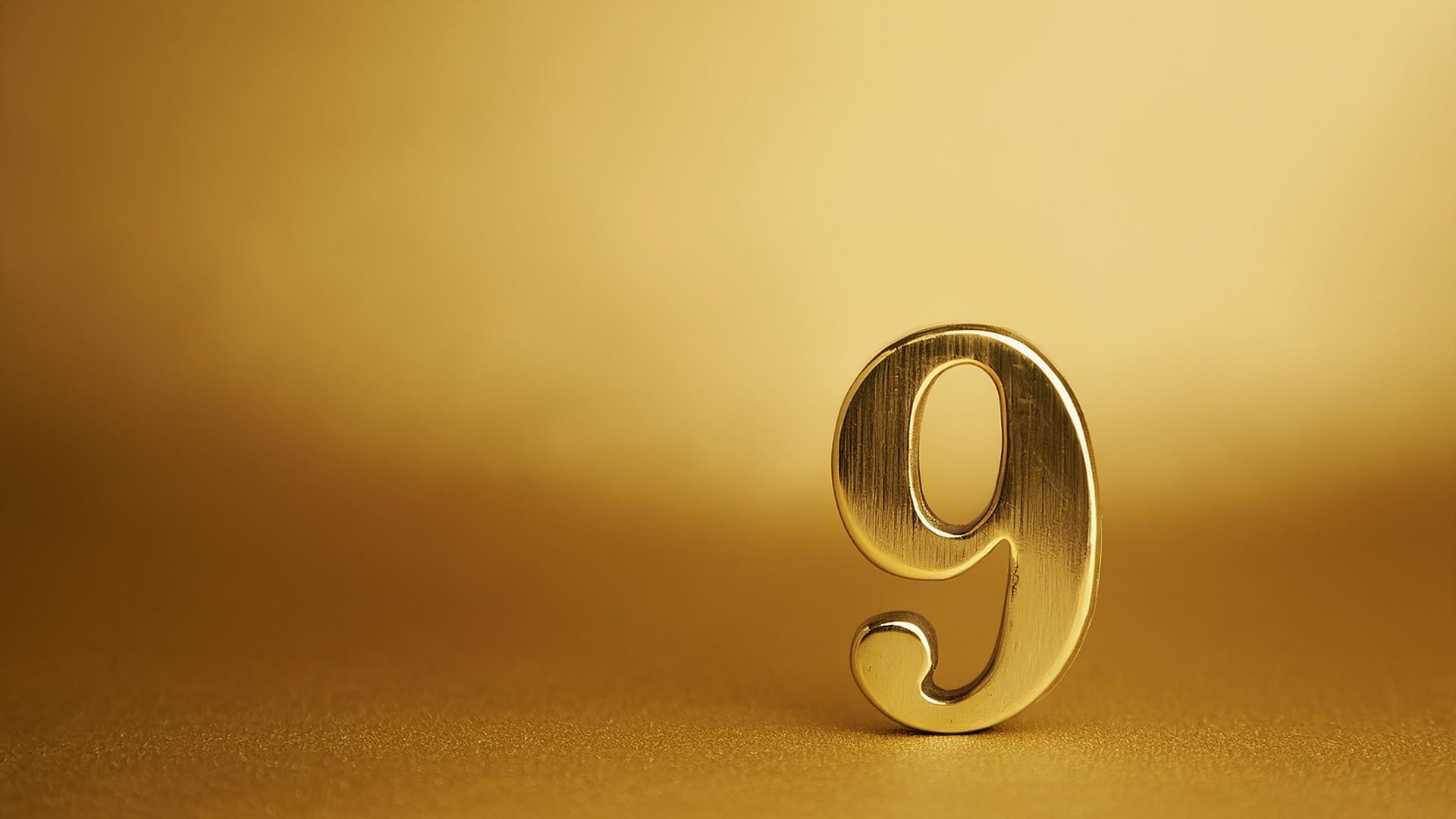 Mulank 9 Numerology Prediction 4 April: मूलांक 9 के जातकों के लिए कैसा ...