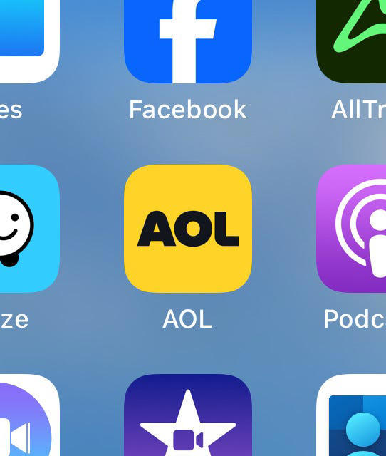 'Ewww:' Is AOL yellow now? Users poke fun at new color scheme that ...