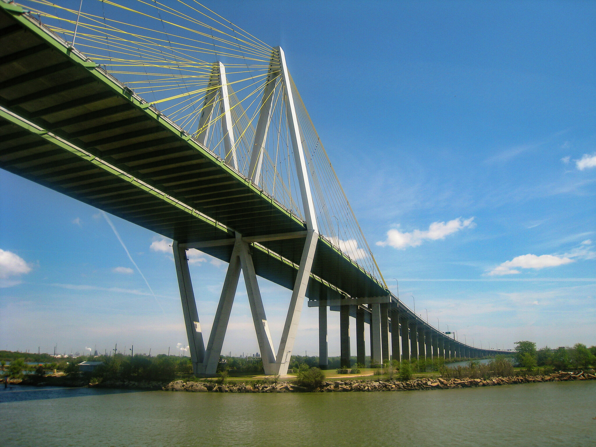 Some Houston bridges at risk of vessel strikes, new report reveals