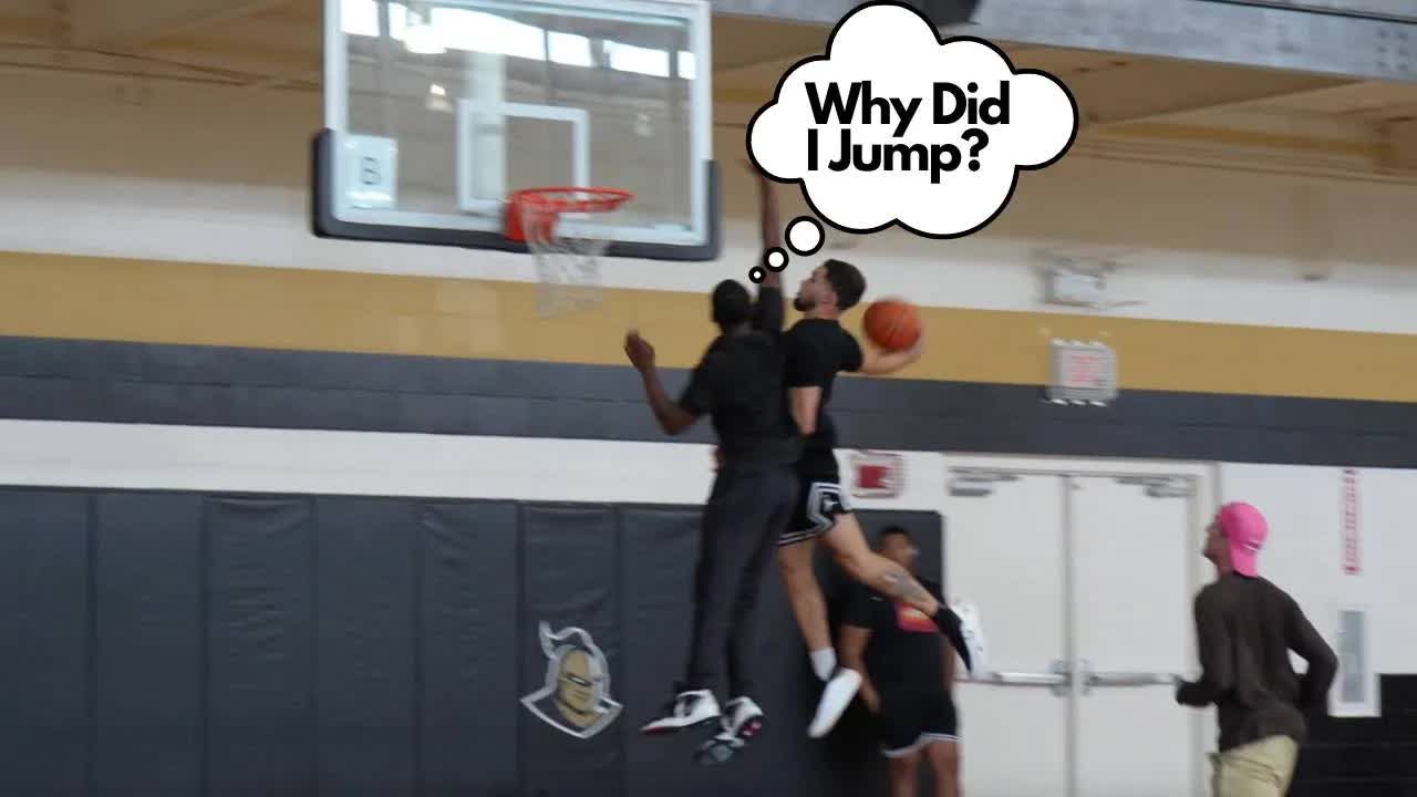 Intense Basketball Gameplay: Amazing Dunks and Thrilling Plays