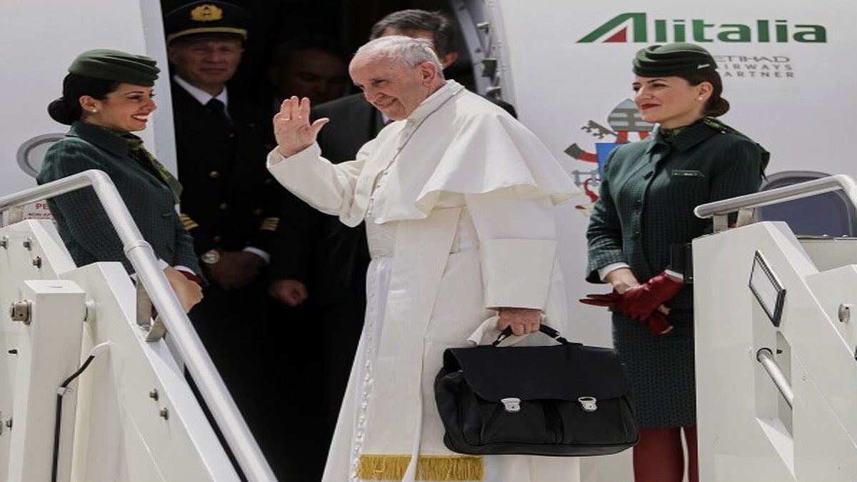 Weak Pope Francis wielding power, rewriting narrative of how popes ...