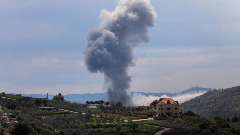 Nahost-Konflikt: Israel greift Ziele im Libanon an