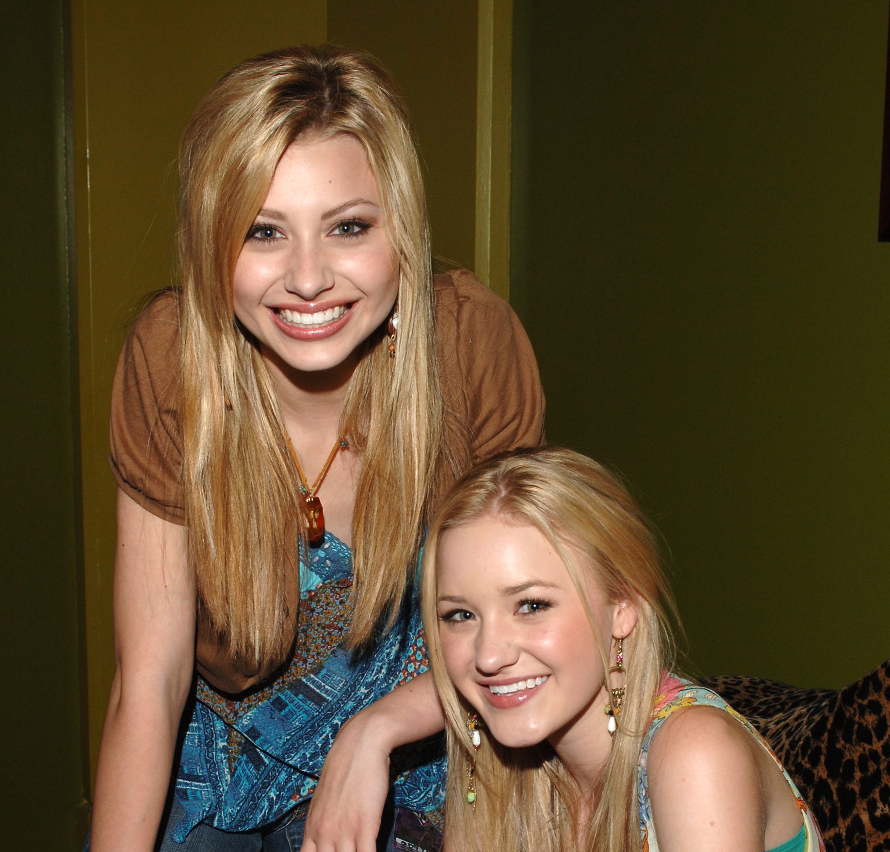 Aly & AJ Michalka: Photos of the Iconic Sister Duo