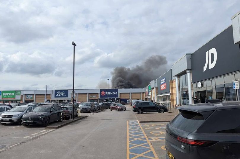 Dramatic pictures show massive fire near Altrincham Retail Park
