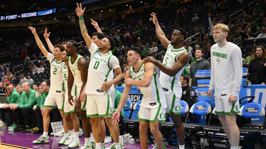 Liberty Coach Reveals Rooting For Oregon Ducks To Upset Arizona: NCAA ...