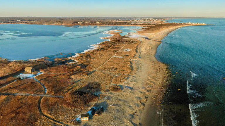 This Unspoiled Stretch Of Rhode Island Coast Offers Uncrowded Trails ...