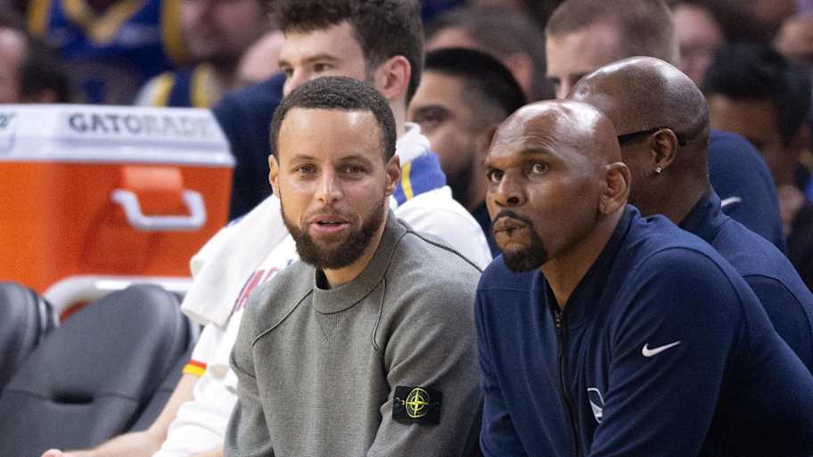 Steph Curry's Official Injury Status for Warriors vs Hawks