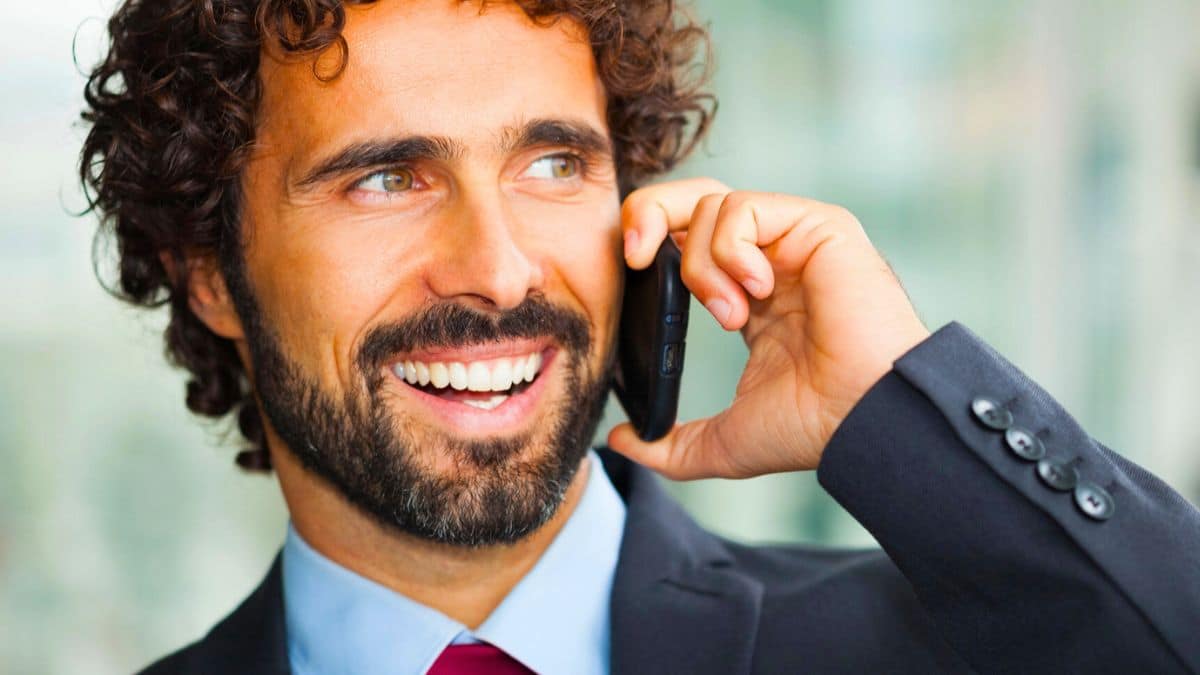 15 Sneaky Tricks Lazy Employees Use to Shine at Work