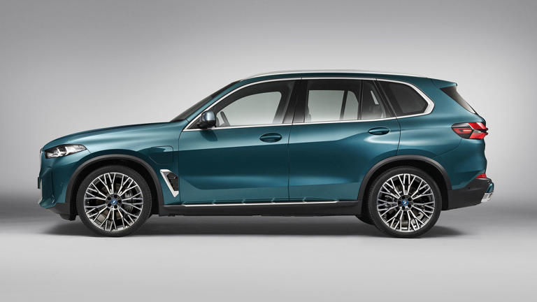 Best Plug-in Hybrid SUVs | 2025 PHEV Crossovers Rated | CarBuzz