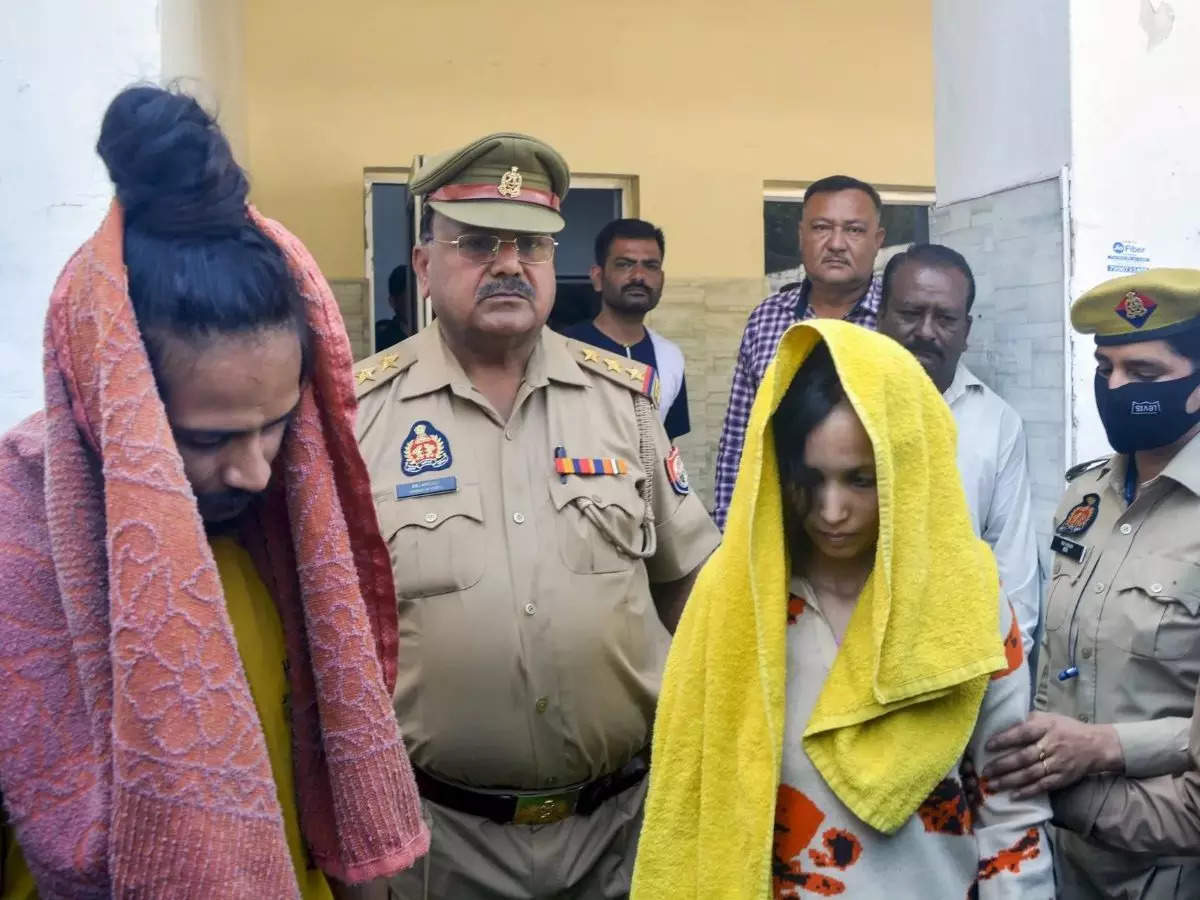 Head severed, hands cut off, legs bent back: Autopsy reveals savagery ...