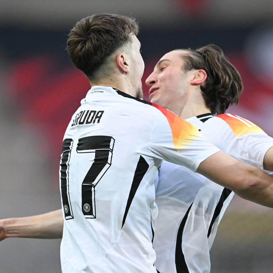 Reitz leitet Tor bei Startelf-Comeback ein, Ullrich debütiert