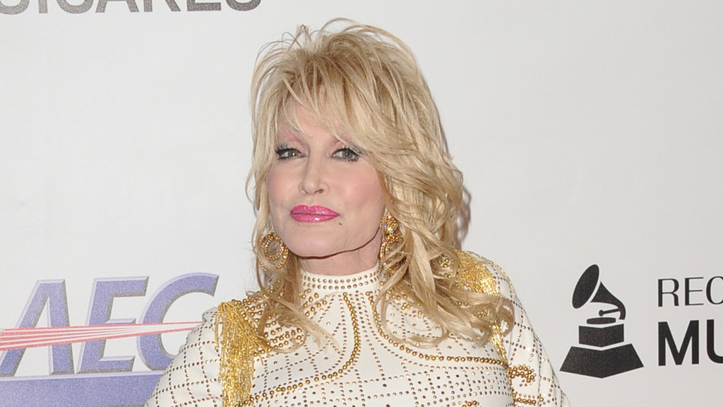 Dolly Parton has 'not stopped crying' over Grand Ole Opry tribute to ...