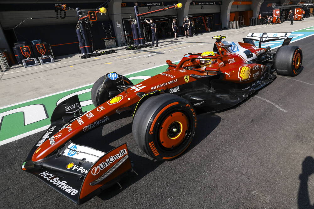 Formuła 1 - Hamilton wygrał sprint, pierwsze pole position Piastriego