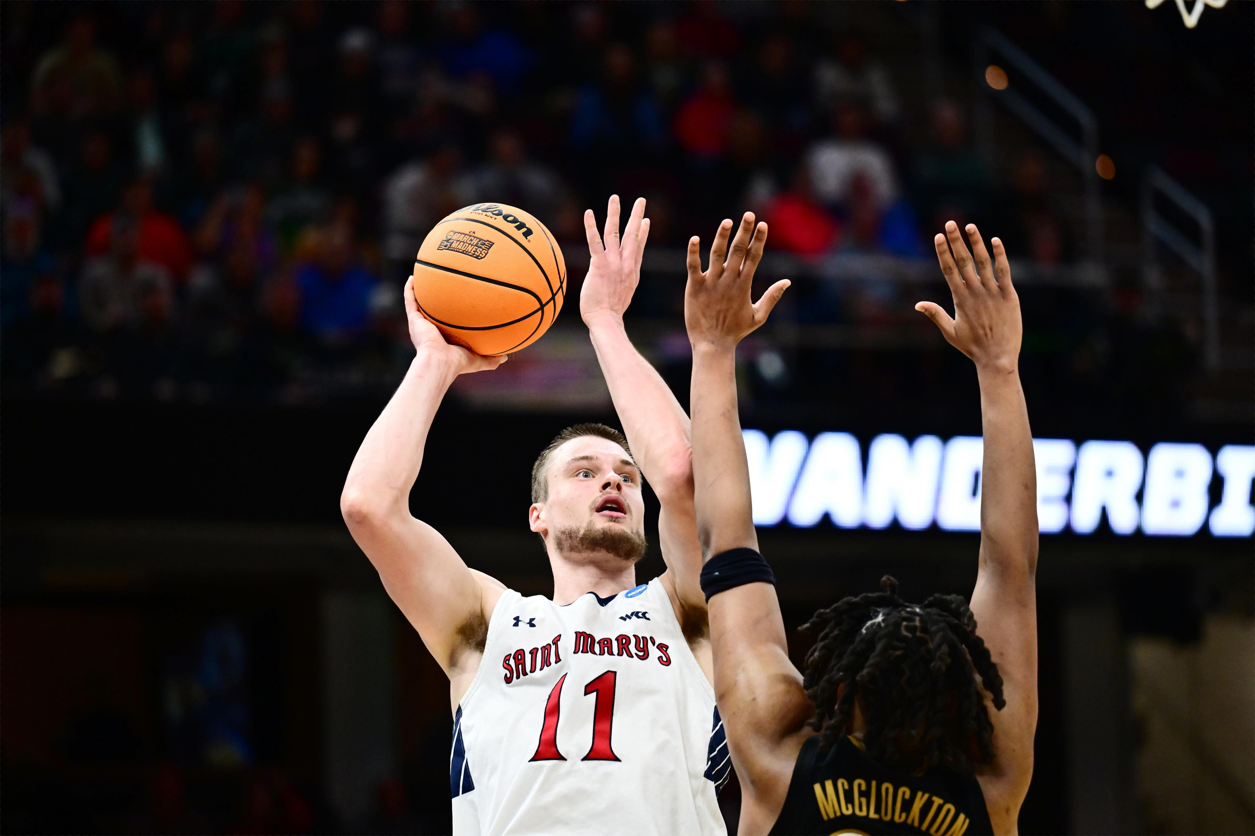 Saint Mary's doesn't see Alabama basketball as 'goliath' in March Madness