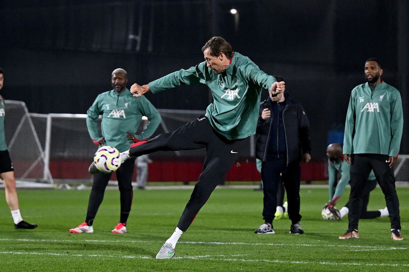 5 things spotted in Liverpool Legends training with Steven Gerrard ...