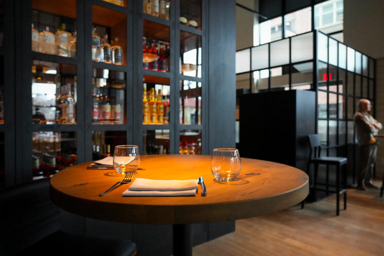 Once delayed by fire, a new location of a Park City eatery opens in ...