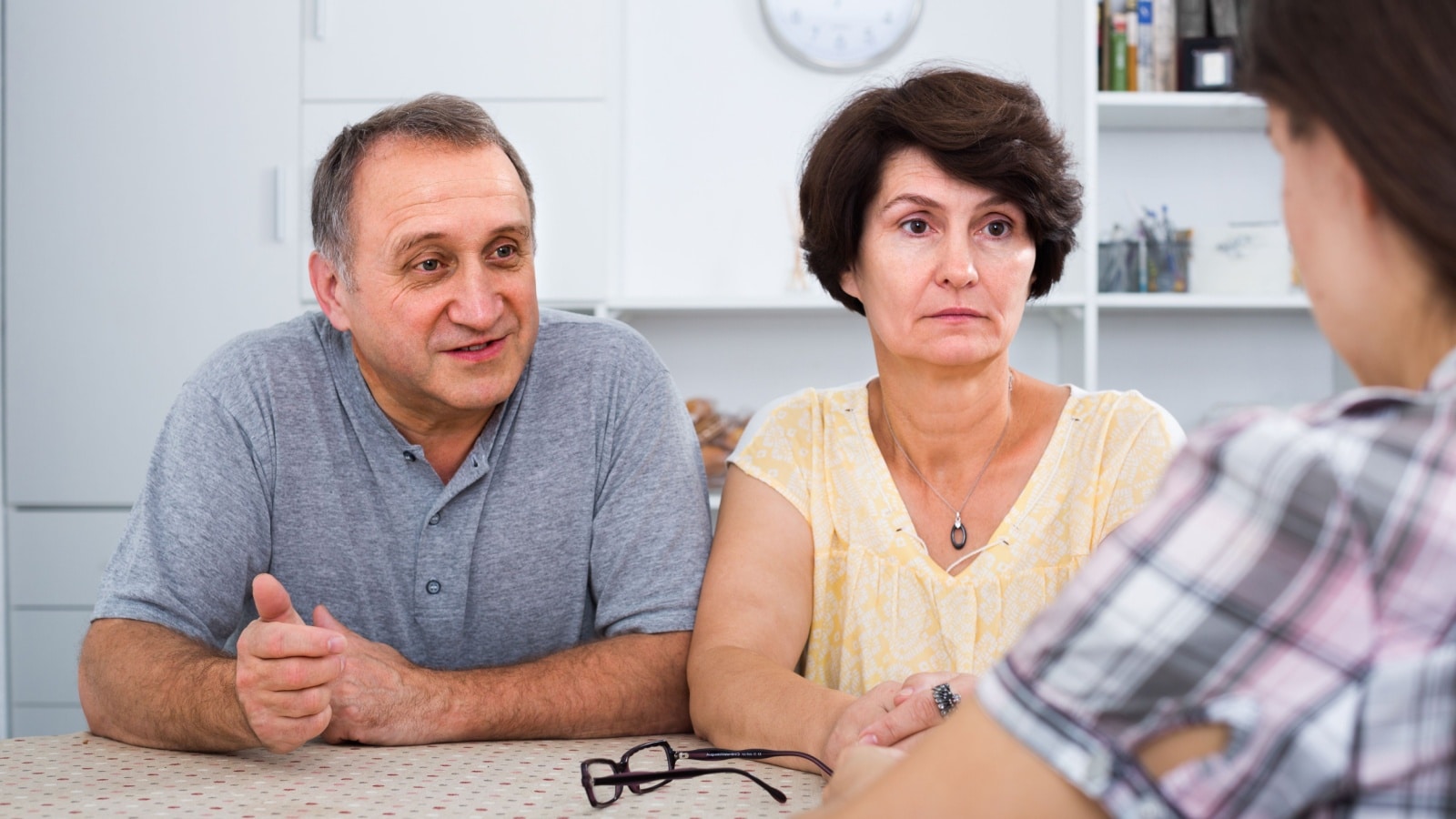 Tactics Narcissistic Parents Use to Control Adult Children