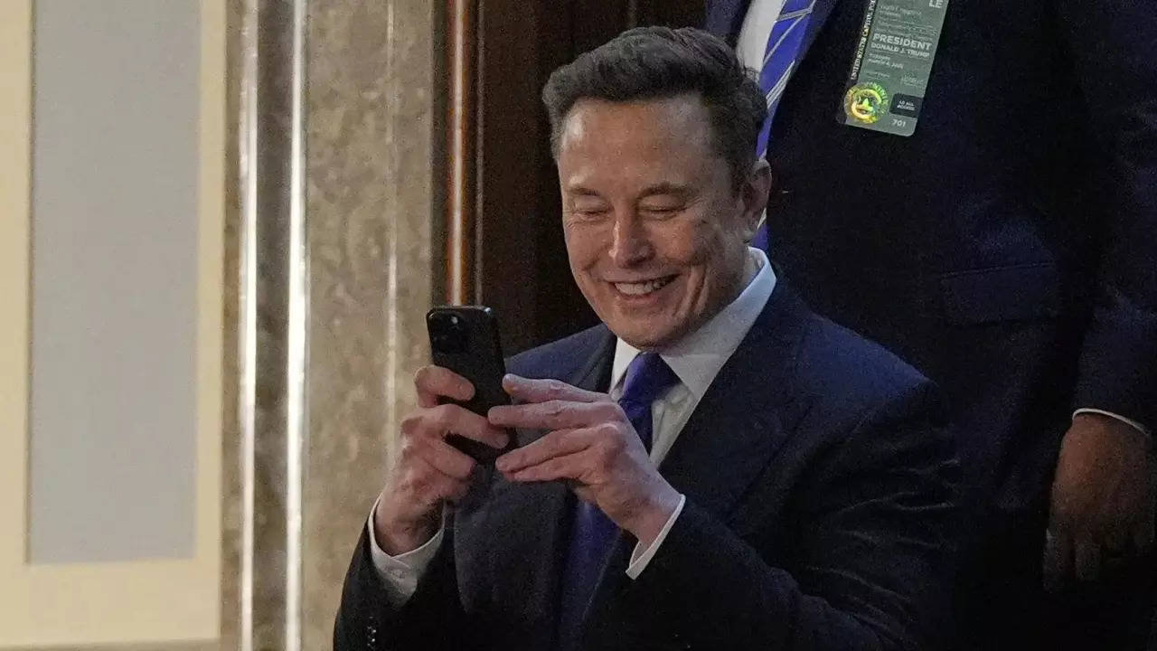 Elon Musk 'laughs' as his AI bot Grok causes controversy by using Hindi ...