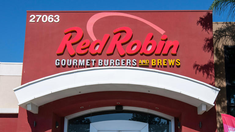 This Iconic Chain Will Dish Out A Free Burger For Your Birthday (But ...