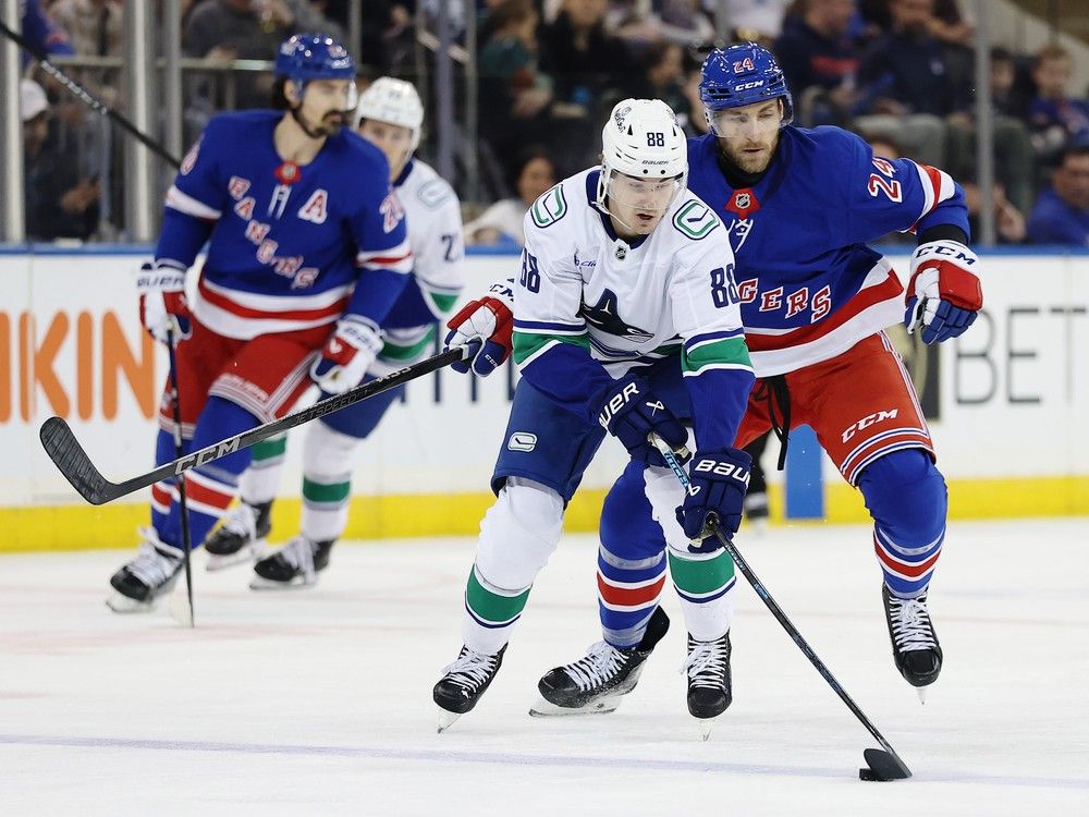Rangers 5, Canucks 3: A drunk hockey game puts playoff hopes on the line