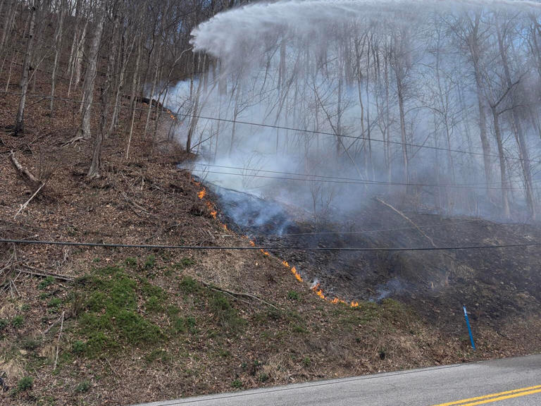 Multiple crews respond to brush fire in Kanawha County