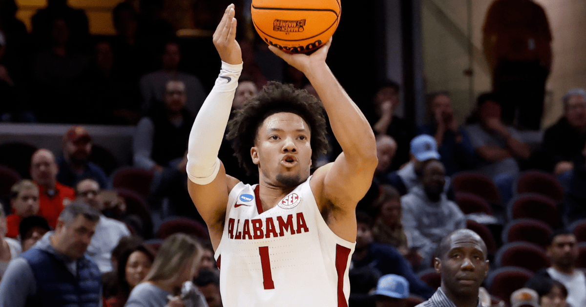 Nate Oats praises Mark Sears’ mentality amid recent shooting slump