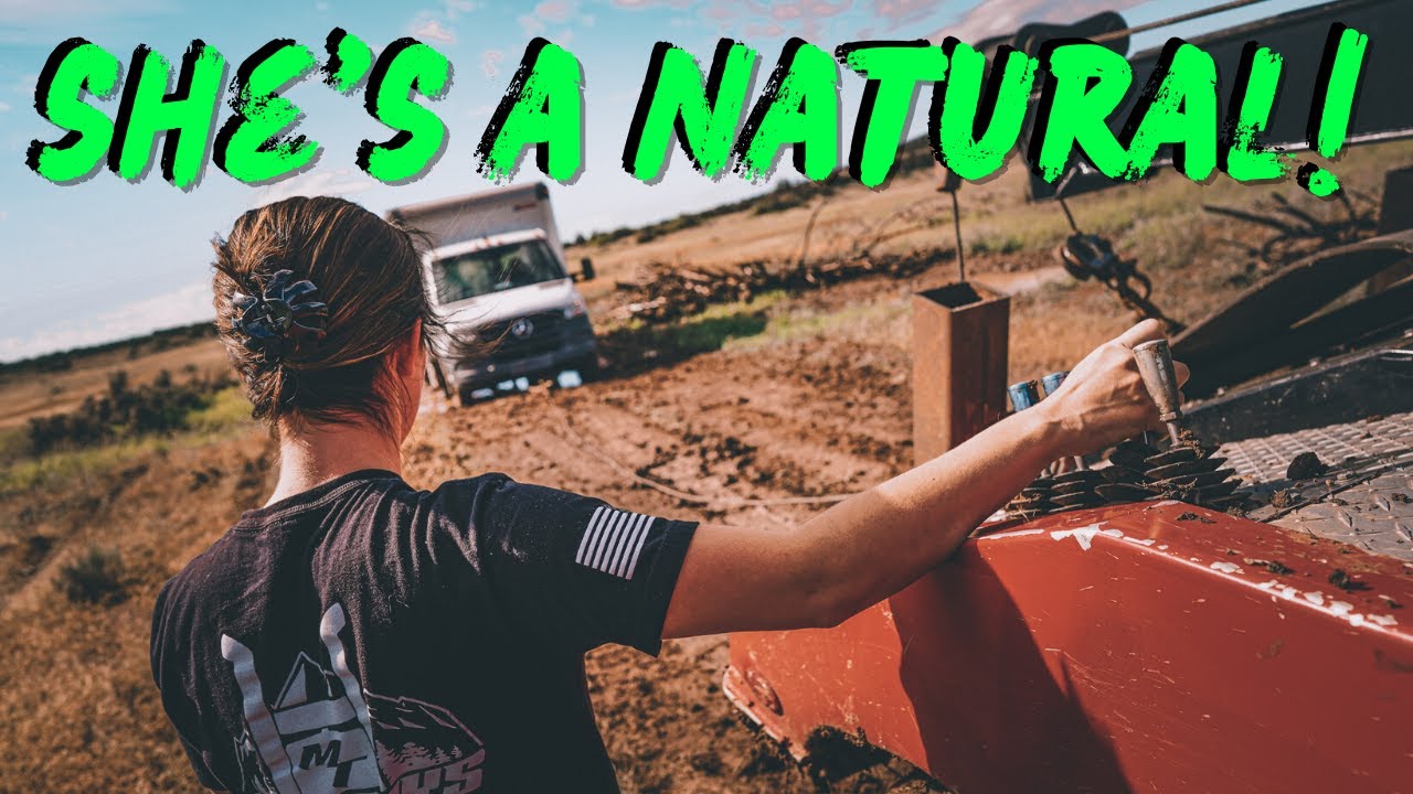 THE BOSS wanted a piece of this OFF-ROAD RECOVERY! HELLBOY weigh-in ...