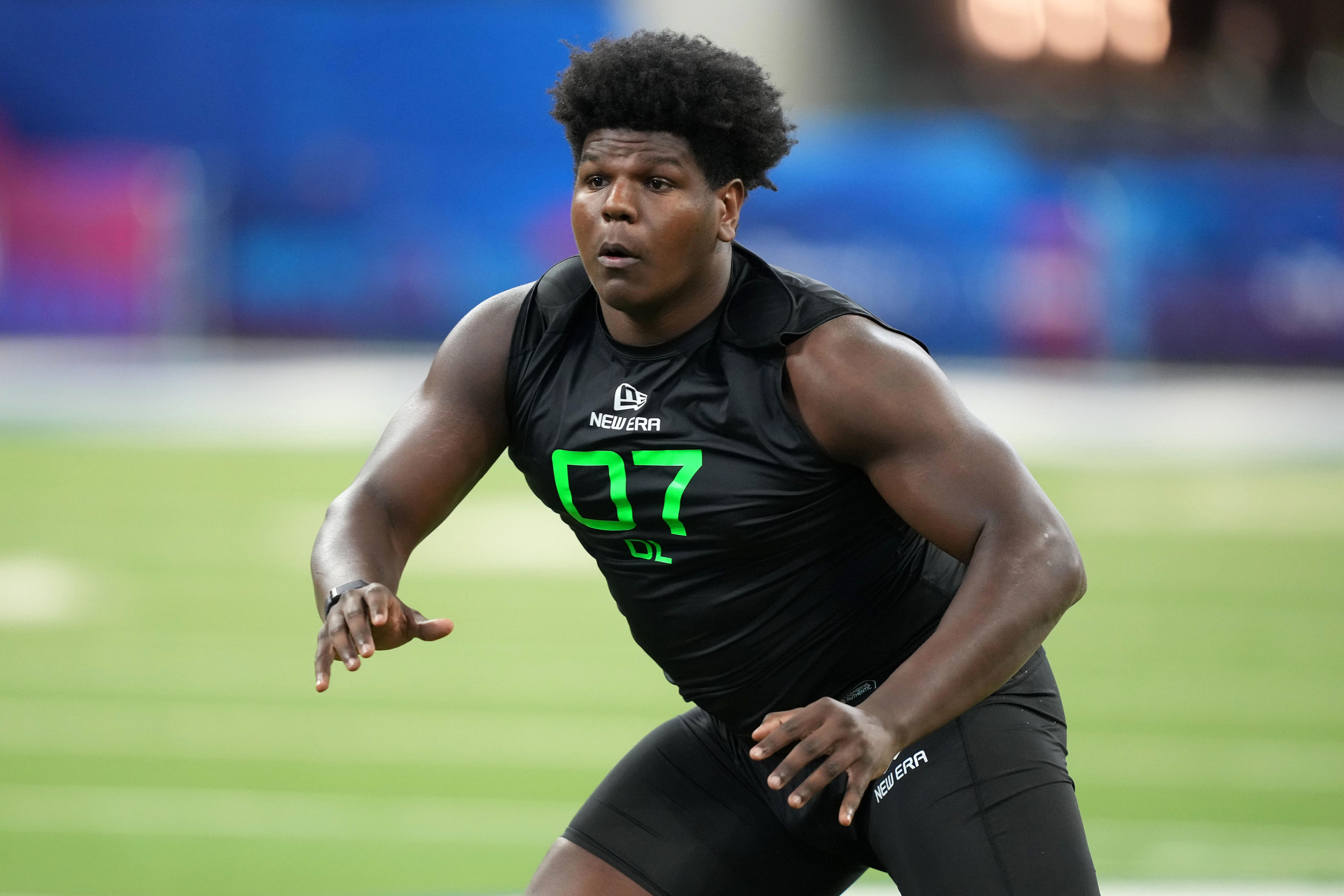 Who is Josh Conerly Jr? Oregon OT selected by Commanders with 29th pick ...