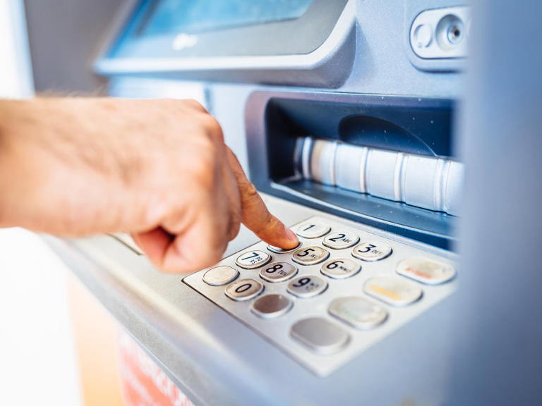 Hay un botón en el cajero automático que puede protegerlo de fraudes ...