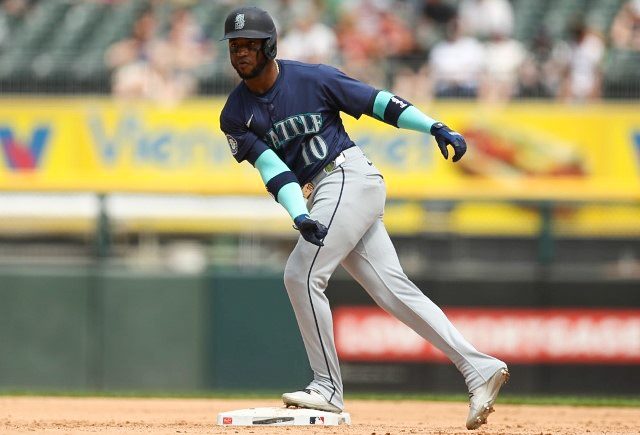 Victor Robles Expected To Miss 12 Weeks With Fracture In Shoulder