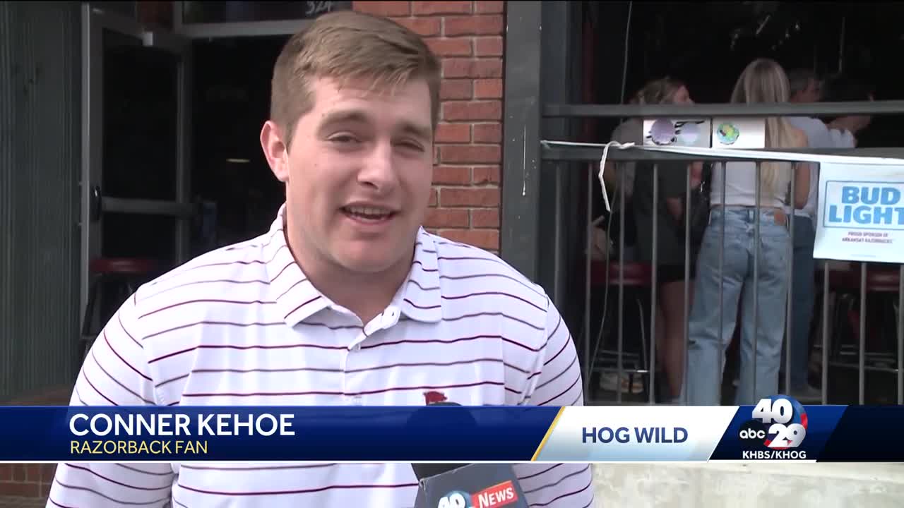Razorback fans celebrate as Hogs reach Sweet 16