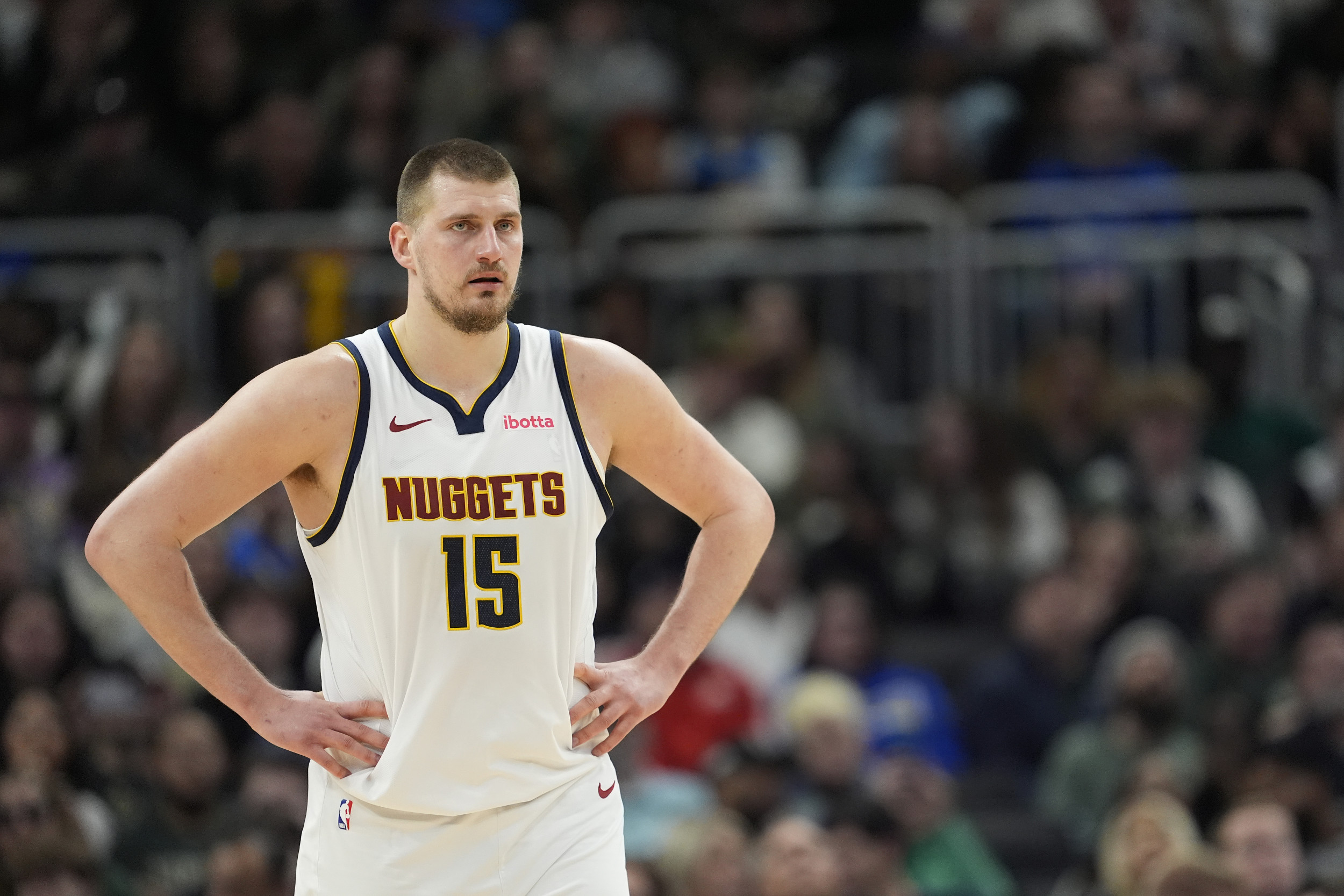 Nikola Jokic Nagging Injury Raises Questions for Nuggets Ahead of Playoffs
