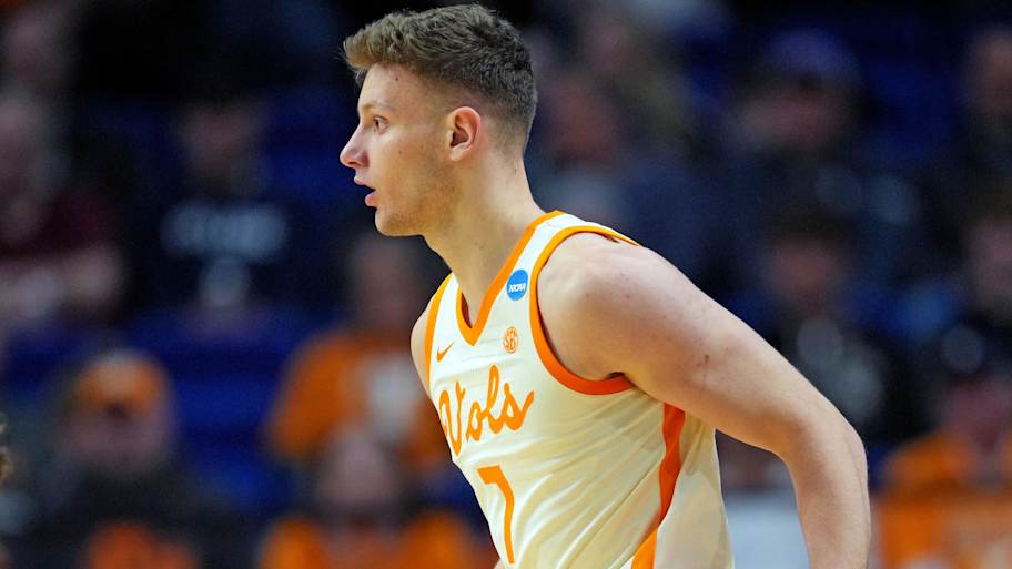 LIVE Updates - Tennessee vs UCLA in March Madness