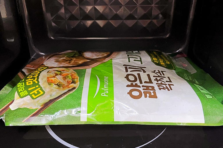 Astronomers Finally Pinpoint Source of Strange Radio Signals