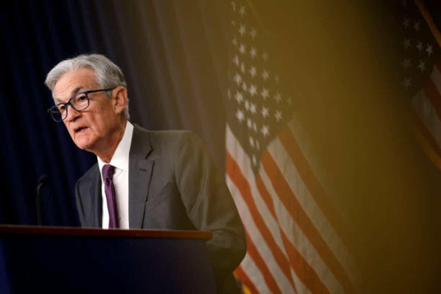 Fed's Powell says economy strong, but dot plot shows big jump in growth ...