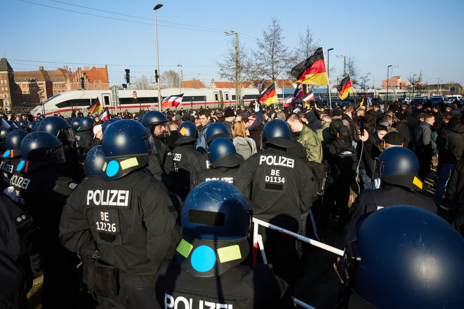 Arrests as police monitor neo-Nazi march, counter-protests in Berlin