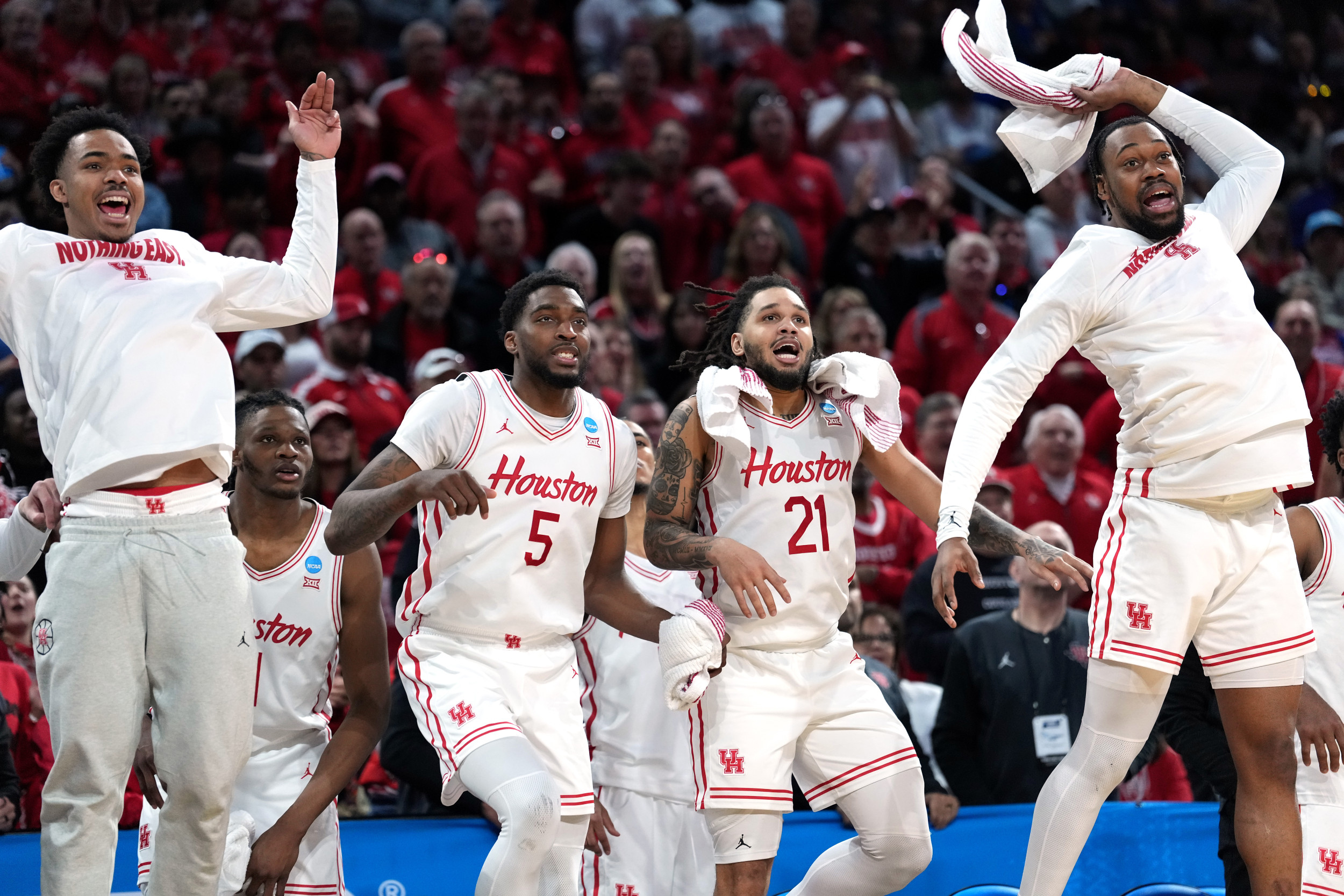 Best Gonzaga vs. Houston Prop Bets, ATS Picks: How to Bet NCAAT Matchup