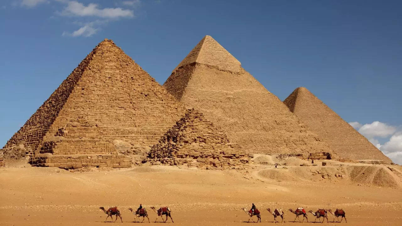 Egypt’s pyramids hide a shocking secret—scientists reveal what’s below