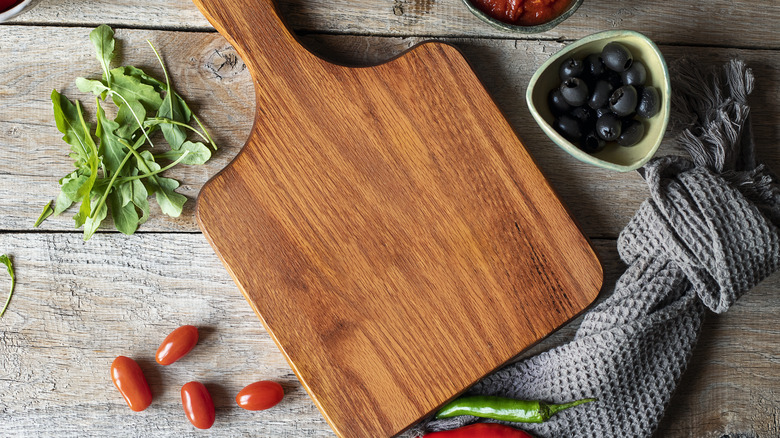 The Space-Saving Cutting Board Tip That Doubles As A Design Trick