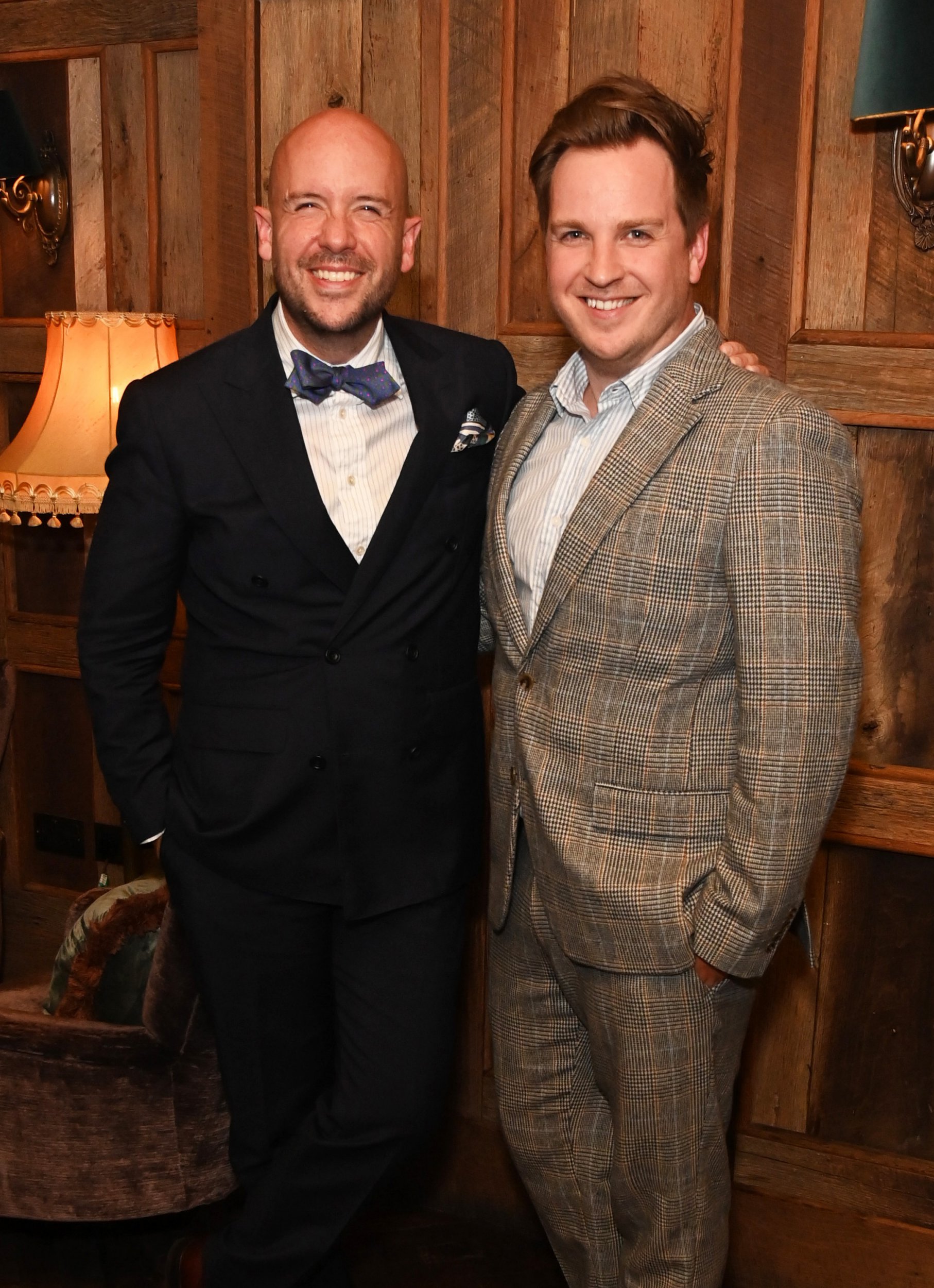 Fans convinced comedian has been secretly engaged for months after ...