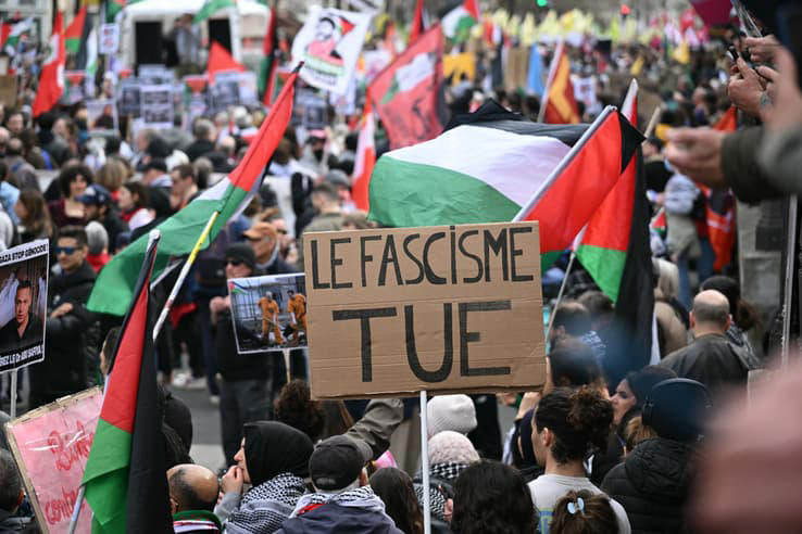 Manifestations contre le racisme: au moins 90.000 personnes ont défilé ...