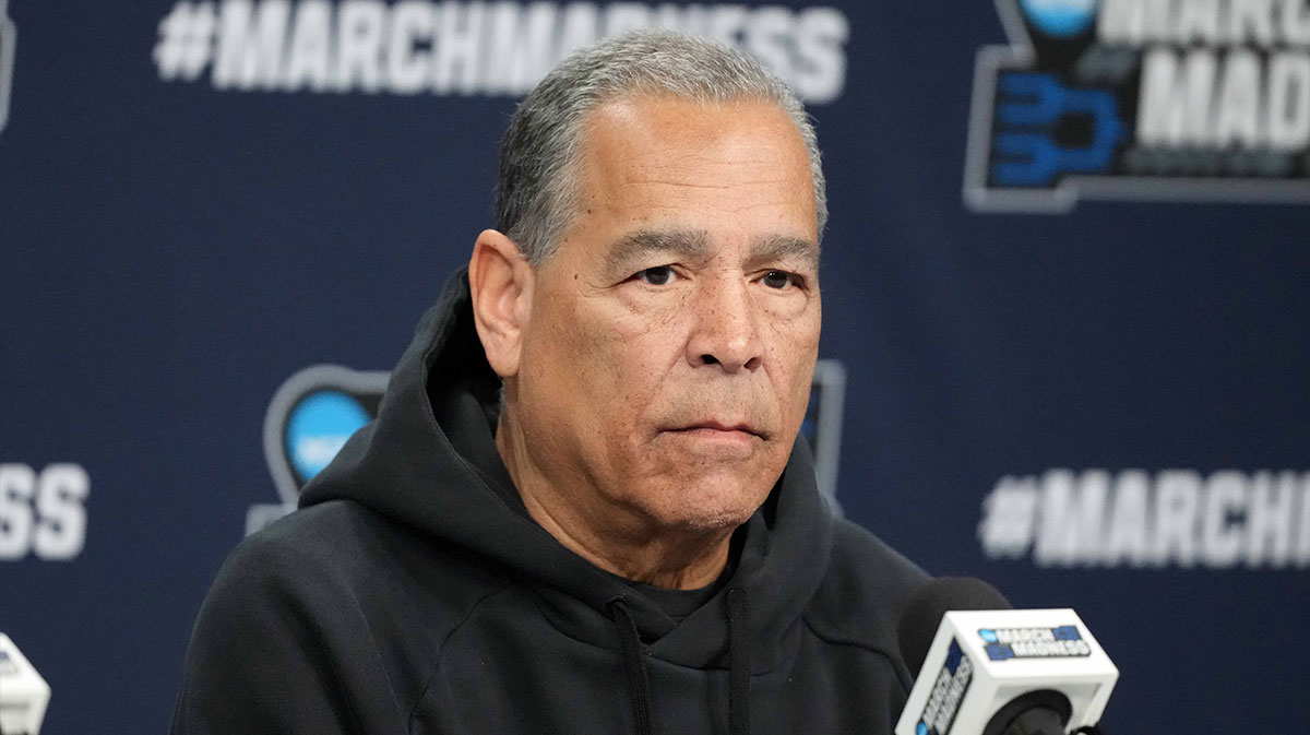 Houston basketball’s Kelvin Sampson reveals how he handled national ...