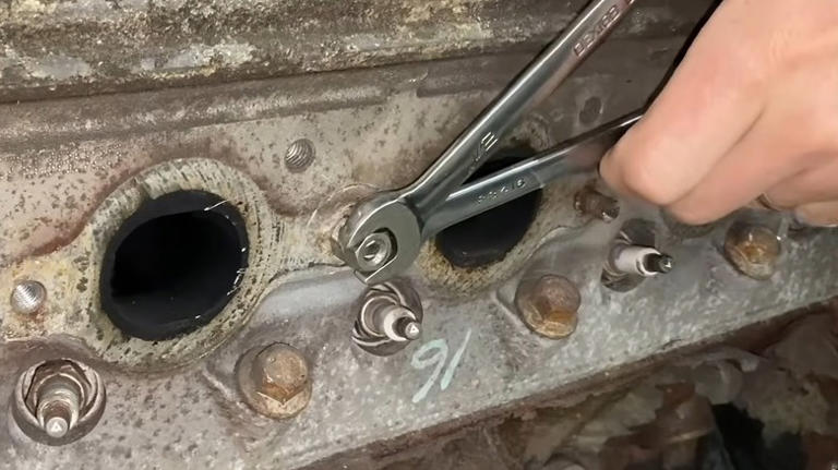 How To Remove A Broken Bolt (With And Without Drilling)