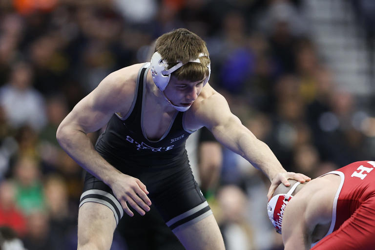 Iowa State wrestling's injury-plagued season comes to an end with one ...