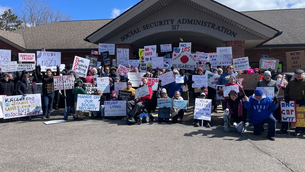Protesters rally in Kalamazoo to oppose Social Security cuts, seek ...