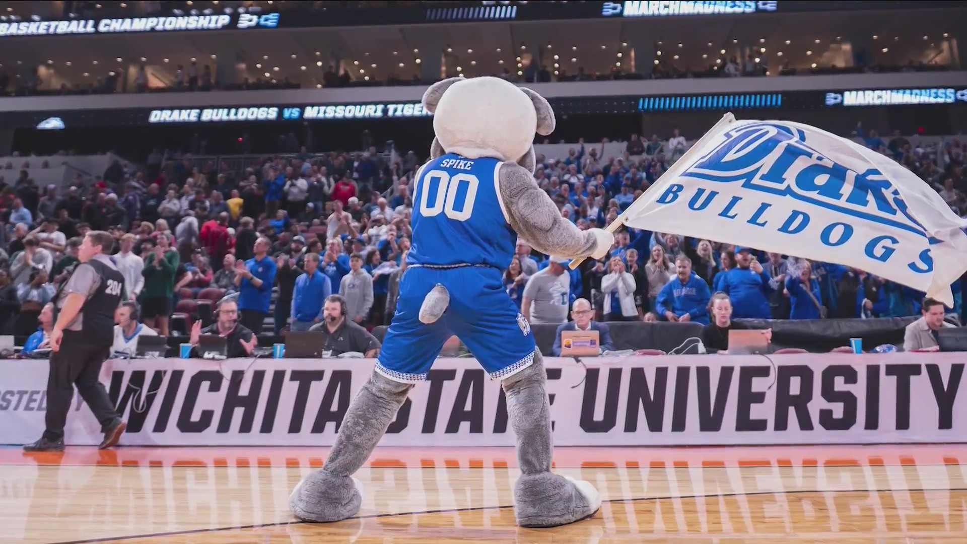 Drake fans, players enjoy NCAA tourney success ahead second round